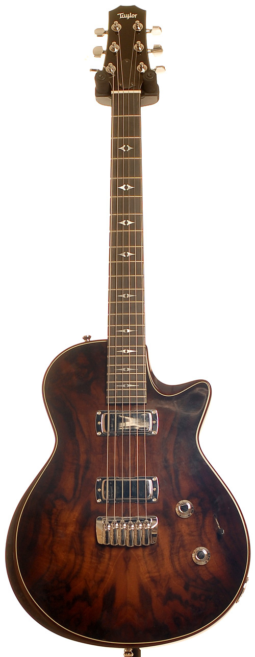 Taylor Solidbody Custom Walnut | guitarguitar