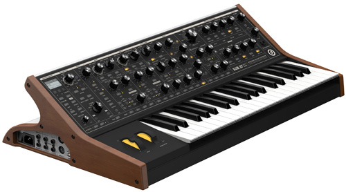 Moog Sub 37 Tribute | guitarguitar