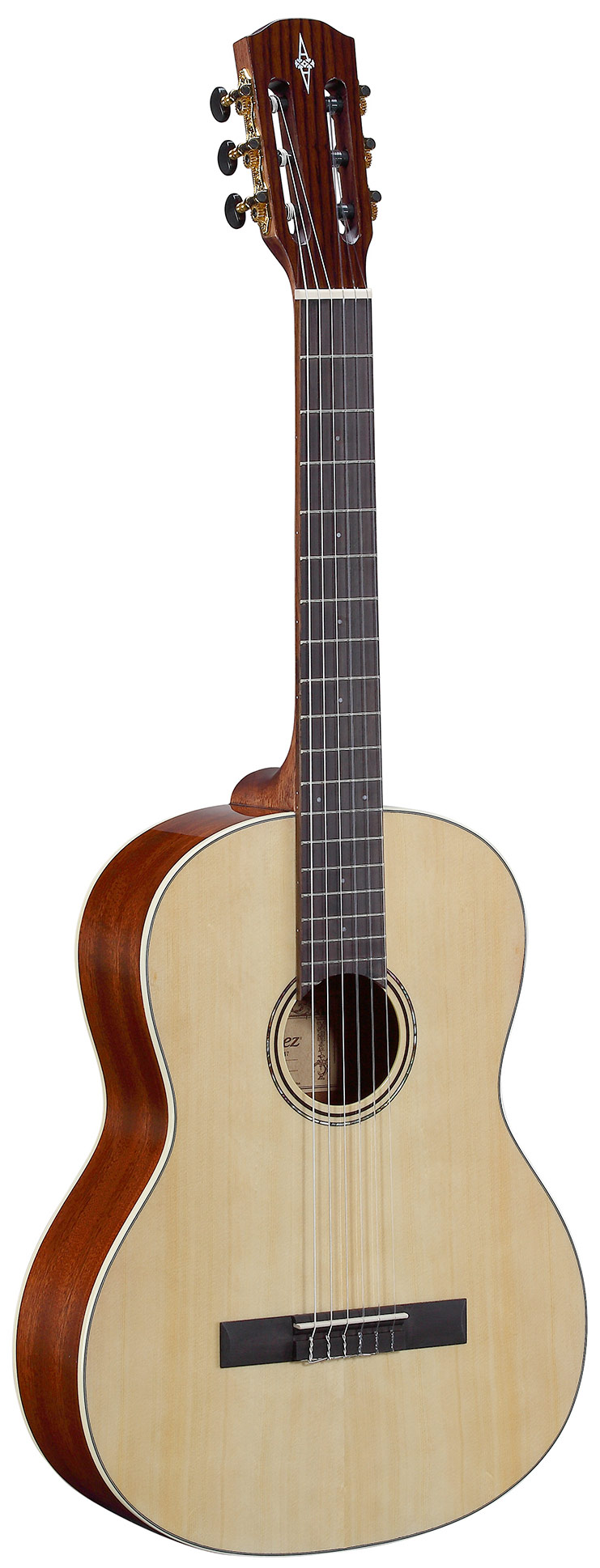 Alvarez RC26 Classical | guitarguitar