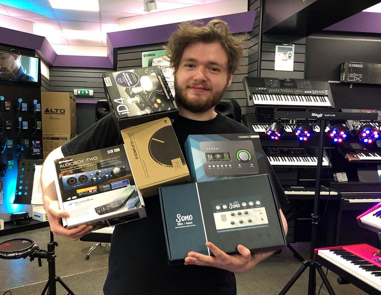 Ray - Staff Profile | guitarguitar