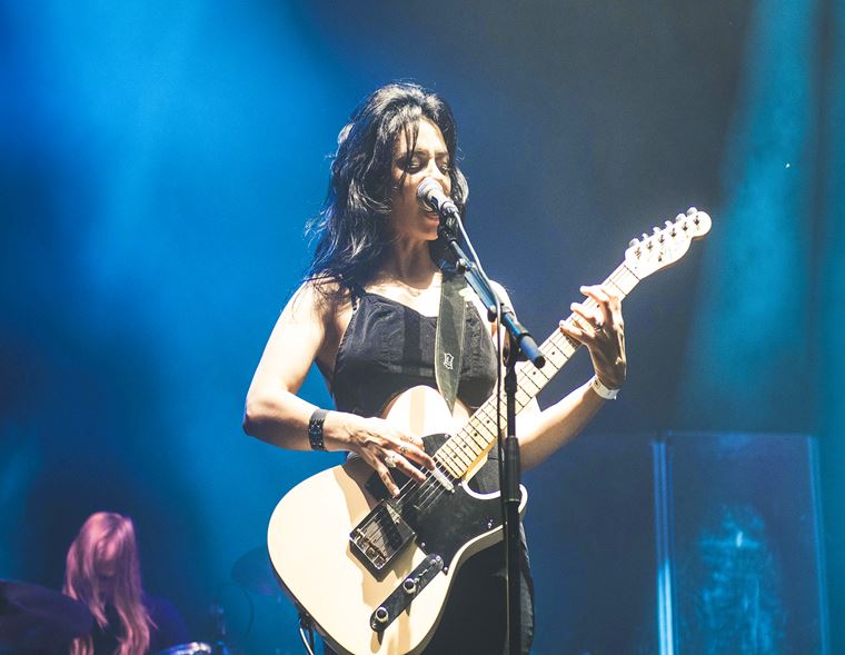 The guitarguitar Interview: Ninet Tayeb | guitarguitar