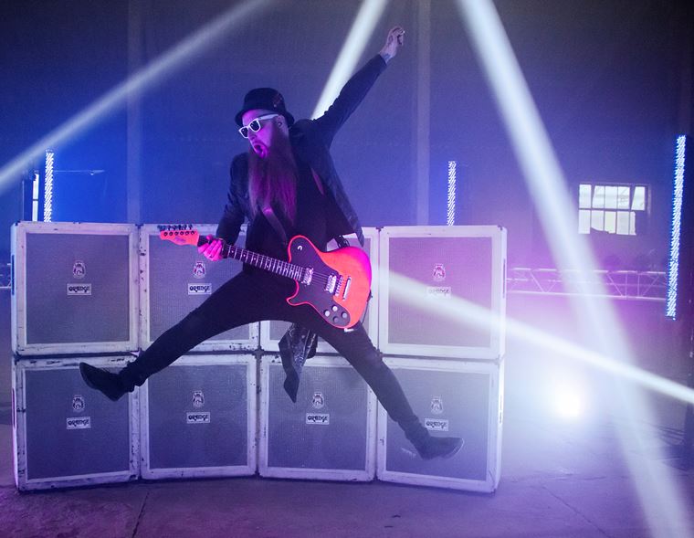 The guitarguitar Interview: Skindred's Mikey Demus | guitarguitar