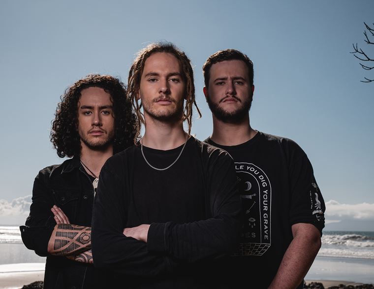 Alien Weaponry: Lewis de Jong EXCLUSIVE Interview! Riffs, Writing and ...