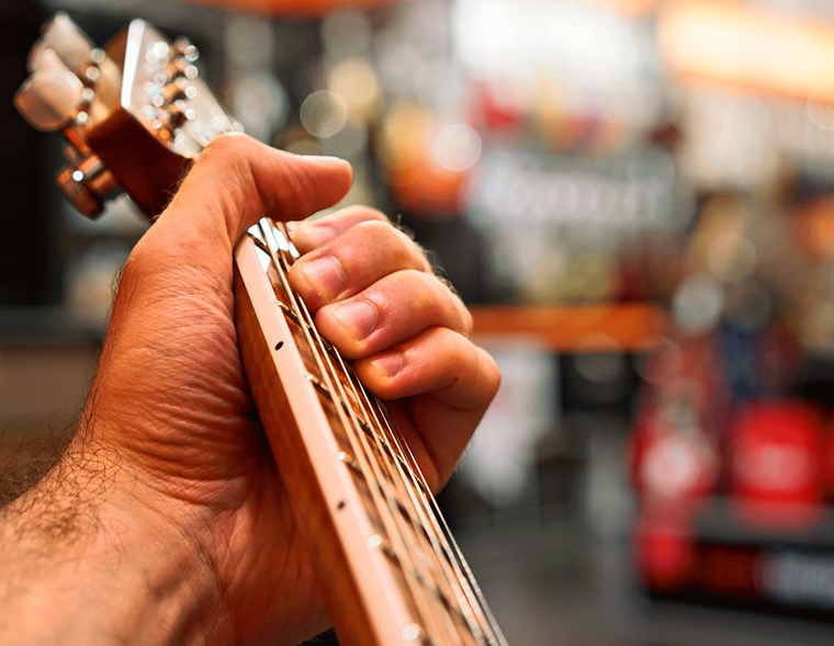 Legends of Rhythm Guitar | guitarguitar