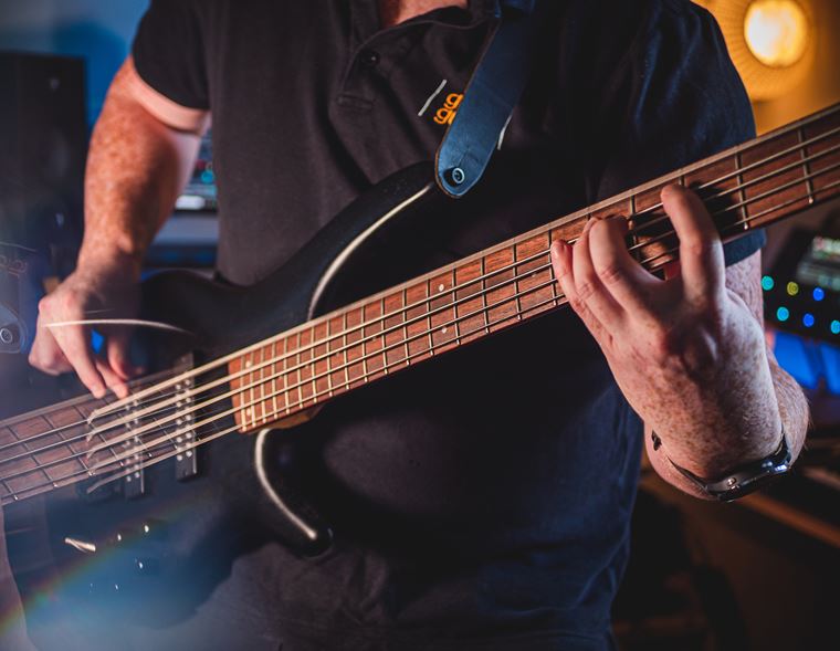 Choosing a BASS RIG | guitarguitar