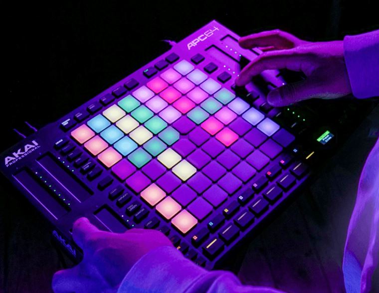 Our Expert Guide to DAW Controllers (Updated for January 2025 ...