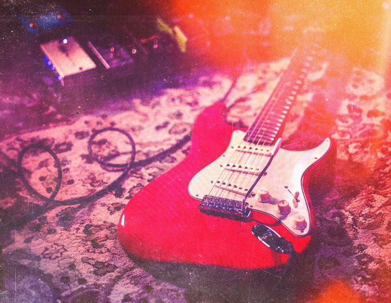 Top 20 Fender Artists of All Time | guitarguitar