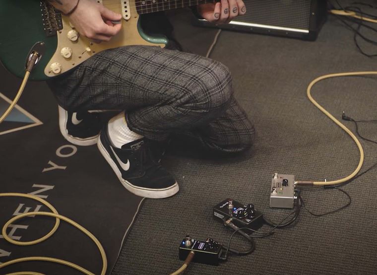 What is a Loop Pedal? The guitarguitar Guide to What a Guitar Looper ...