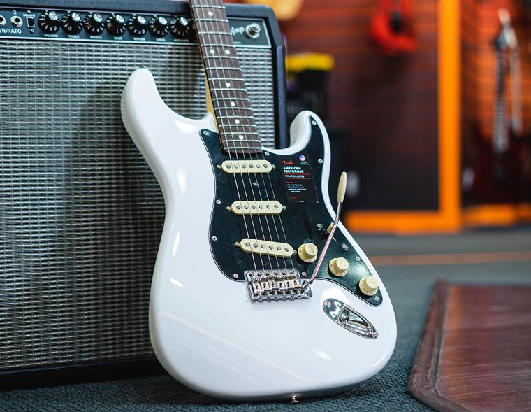 Guess How Many Picks are in the Jar - Competition | guitarguitar